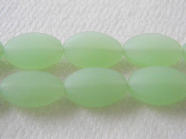 Merilasi ovaali 18x13mm Vaalea opaakki vihreä, 6kpl - Bohemia Design